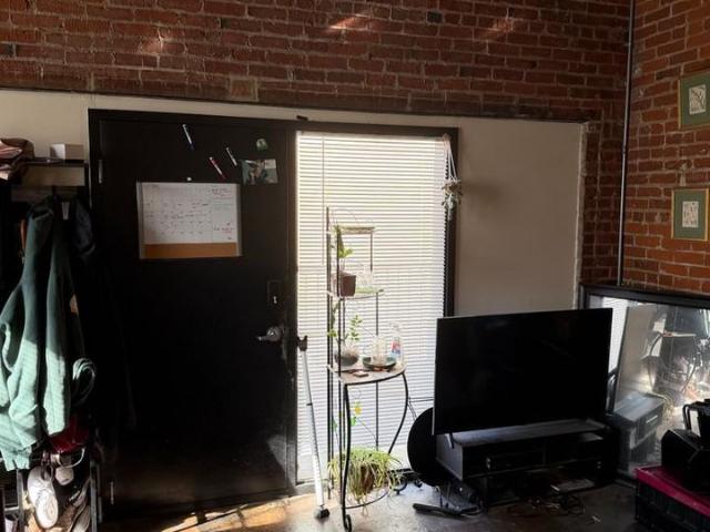 Cornish Brewery Apartment Homes 2 Bedroom Apartment for Rent at 1201 W Clay St, Richmond, VA 23220 Carver