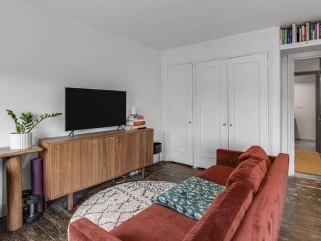 Cornwall Crescent, W11