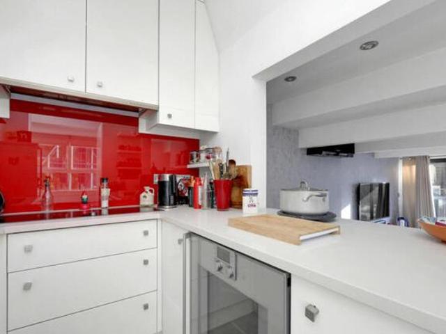Cornwall Gardens, London, 2 Bedroom Flat