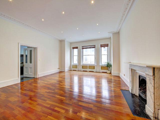 Cornwall Gardens, London SW7, 3 bed flat to rent, £6,900 pcm | PrimeLocation
