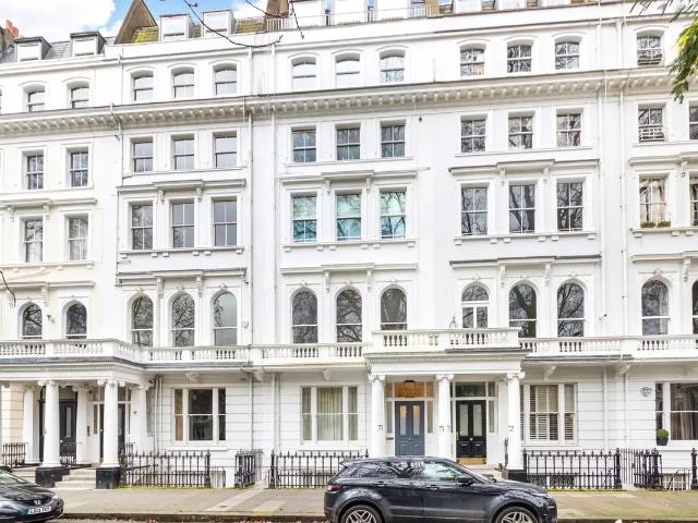 Cornwall Gardens, London SW7, 3 bed flat to rent, £6,900 pcm | PrimeLocation