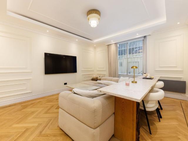 Cornwall Gardens, London SW7, 1 bed flat to rent, £6,500 pcm | PrimeLocation