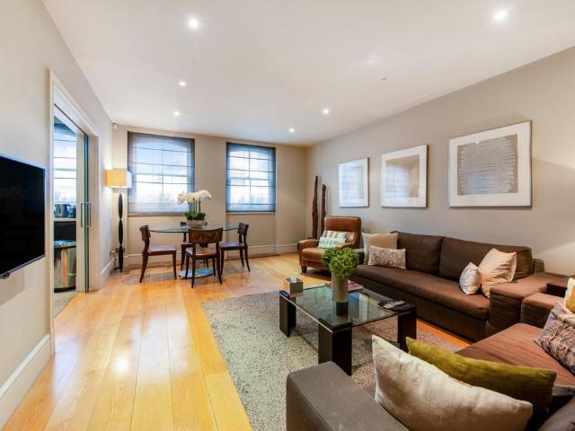 Cornwall Gardens, London, SW7 2 bed flat to rent £9,533 pcm £2,200 pw