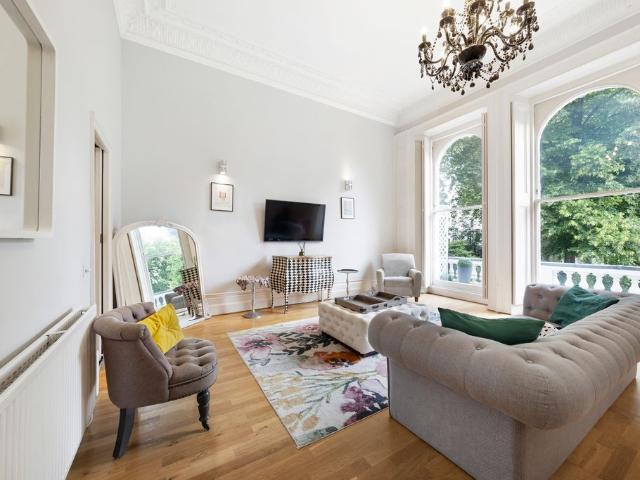 Cornwall Gardens SW7, 1 bed flat to rent, £3,878 pcm | PrimeLocation