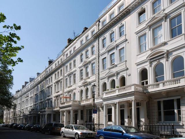 Cornwall Gardens, South Kensington. 2 bed flat to rent £2,925 pcm £675 pw