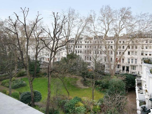 Cornwall Gardens, South Kensington, London SW7, 2 bed flat to rent, £6,500 pcm | PrimeLocation