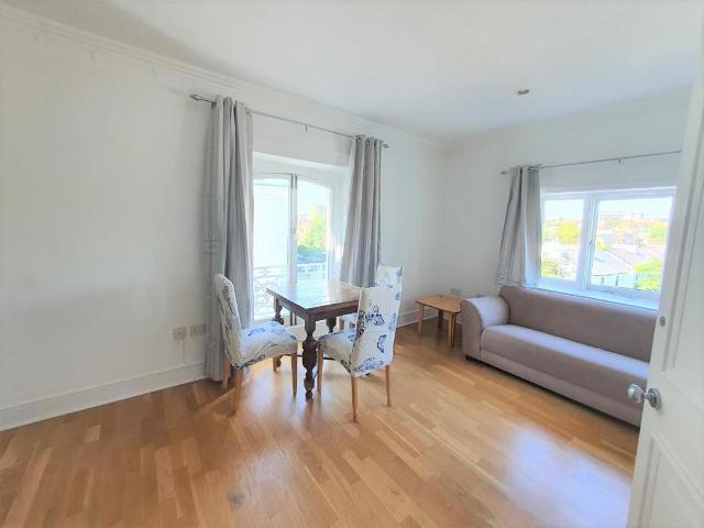 Cornwall Gardens, South Kensington SW7 1 bed apartment to rent £2,250 pcm £519 pw