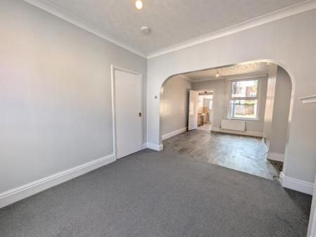 Cornwall Road, Kettering, NN16