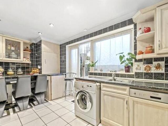 Cornwall Road, London, 4 Bedroom End