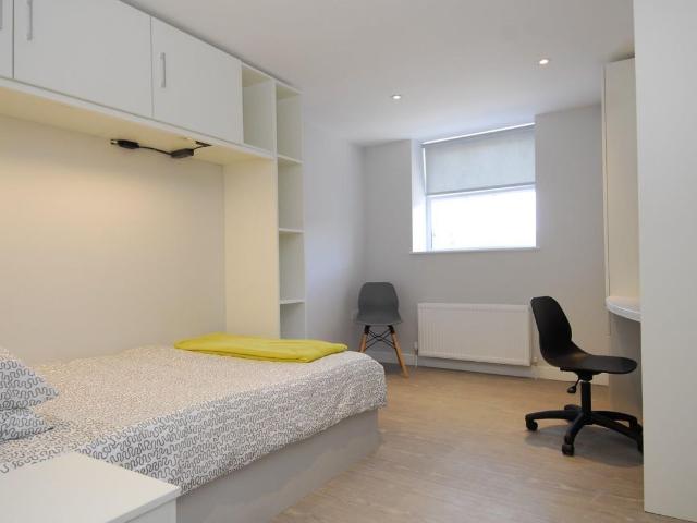 Cornwall Street, Plymouth PL1, 5 bed flat to rent, £628 pcm | PrimeLocation