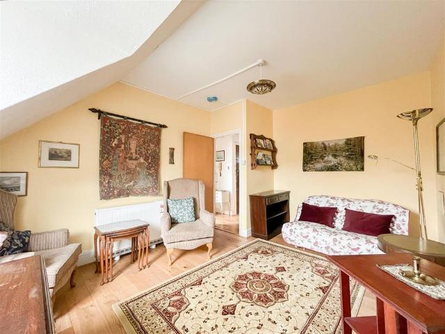 Cornwallis Gardens, Hastings, TN34 1LP