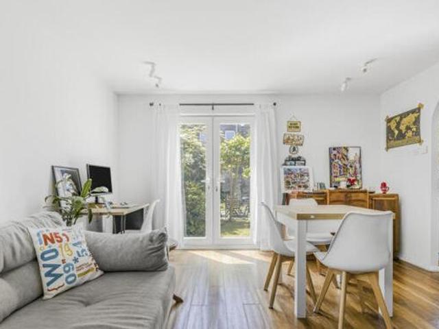 Cornwallis Square, London, 1 Bedroom Apartment