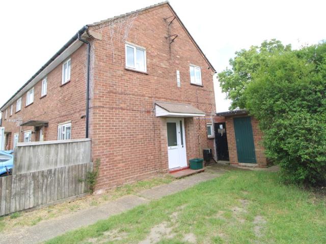 Coronation Avenue, Colchester CO2, 2 bed maisonette to rent, £1,000 pcm | PrimeLocation