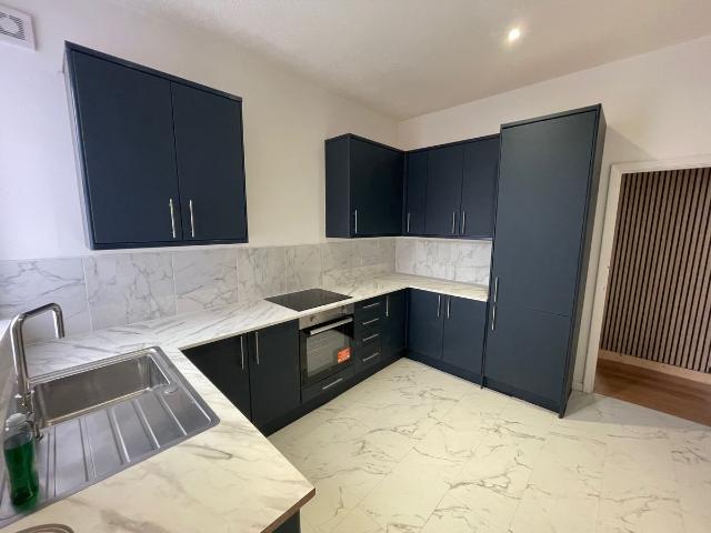 Coronation Road, Cowes PO31, 2 bed flat to rent, £1,000 pcm | PrimeLocation