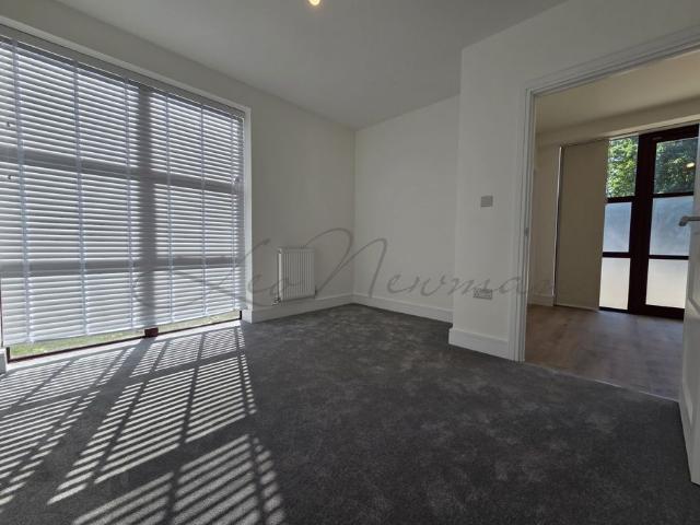 Coronation Road, Basingstoke, RG21