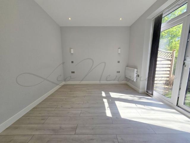 Coronation Road, Basingstoke, RG21