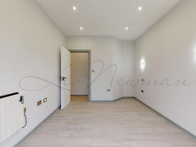 Coronation Road, Basingstoke, RG21