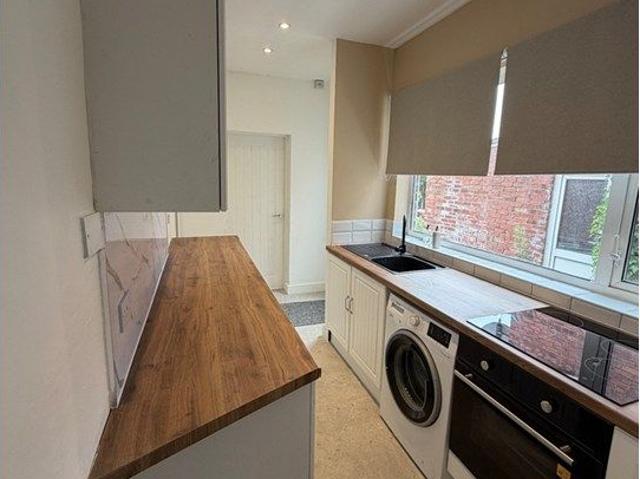 Coronation St, Worksop S80, 2 bed terraced house to rent, £795 pcm | PrimeLocation