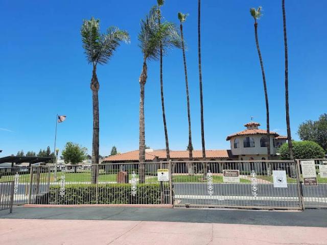 Corona Master bedroom for rent Private bathroom