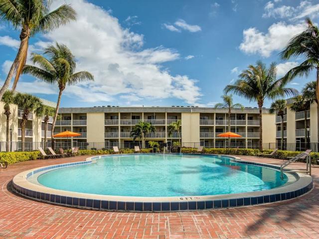 Coronado Springs 2 Bedroom Apartment for Rent at 555 Kirk Rd, Palm Springs, FL 33406