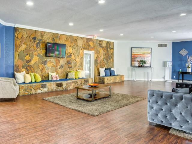 Coronado Springs 2 Bedroom Apartment for Rent at 555 Kirk Rd, Palm Springs, FL 33406