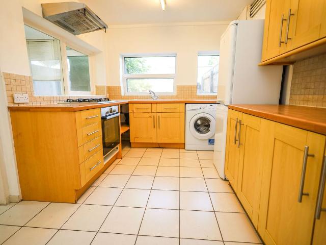 Corporation Road, Bournemouth BH1, 4 bed property to rent, £1,500 pcm | PrimeLocation