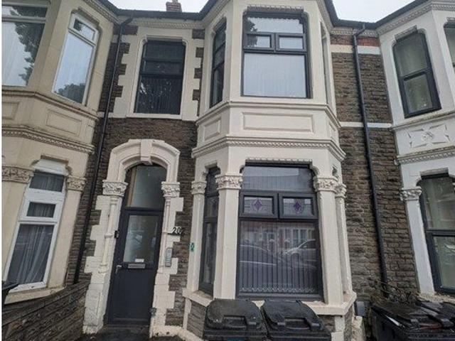Corporation Road, Cardiff CF11, 2 bed flat to rent, £1,200 pcm | PrimeLocation