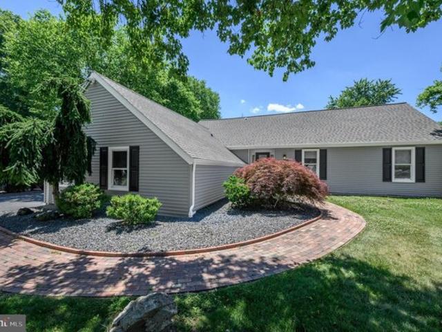 Corrine Dr, Pennington, Home For Sale