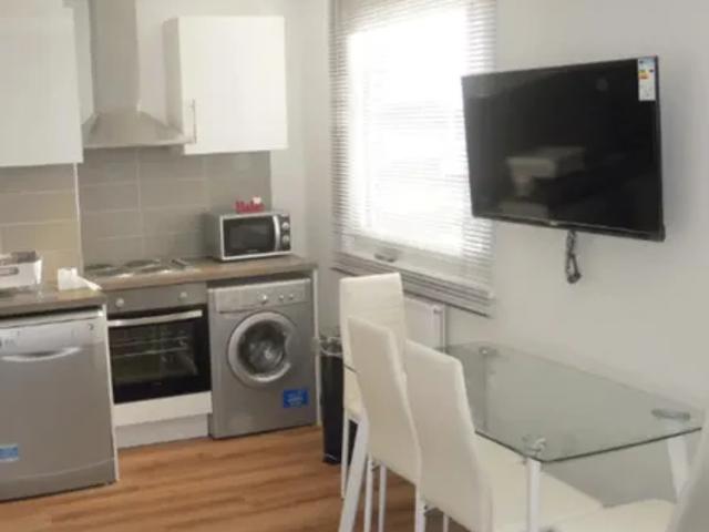 Corringham House, Pitsea Street, Ratcliffe, London, E1 0JJ, United Kingdom | Room for rent #154590291 | Rentberry