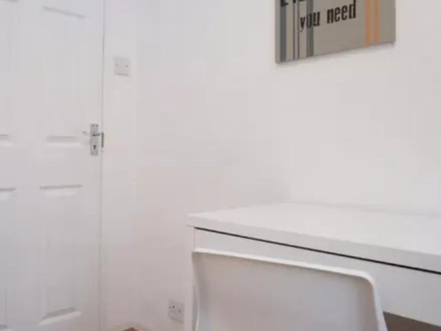 Corringham House, Pitsea Street, Ratcliffe, London, E1 0JJ, United Kingdom | Room for rent #154592537 | Rentberry