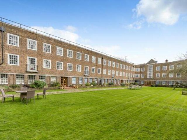 Corringham Road, Hampstead Garden Suburb, 3 Bedroom Apartment
