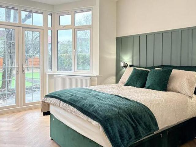 Corringway, Acton, Studio Flat For