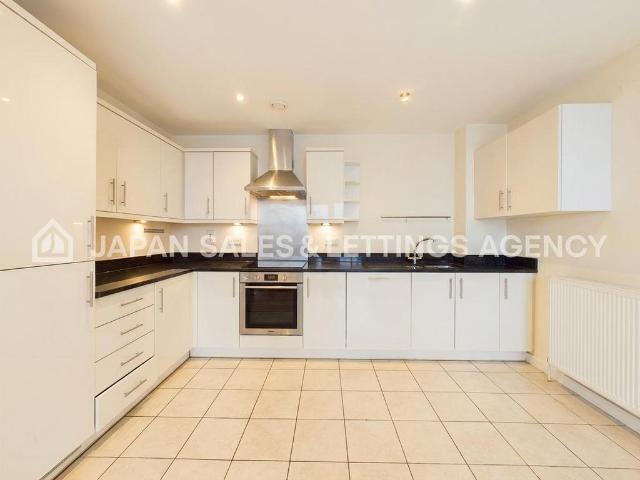 Corrigan Court, Granville Gardens. 2 bed flat to rent £2,240 pcm £517 pw