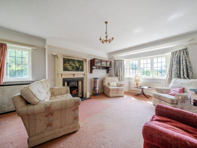 Corry Road, Hindhead, GU26