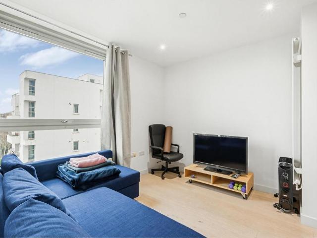 Corsair House, Royal Wharf, London, E16 Studio to rent £2,006 pcm £463 pw