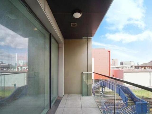 Corsican Square, London, 2 Bedroom Flat