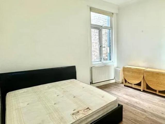 Costcutter, 127 129 Edgware Road West Hendon Broadway, London, NW9 7DY, United Kingdom | Studio apartment for rent #126995540 | Rentberry
