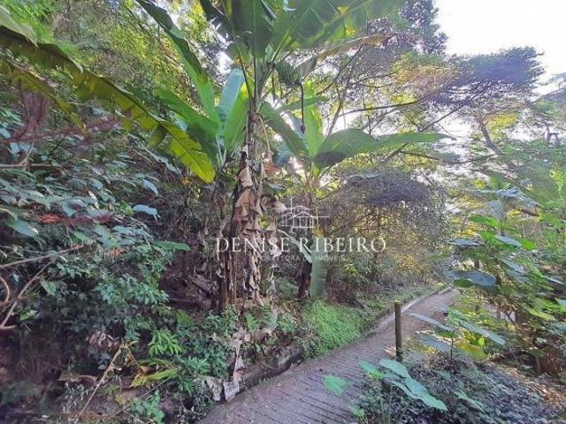 Costeira à venda em Ilhabela com matrícula