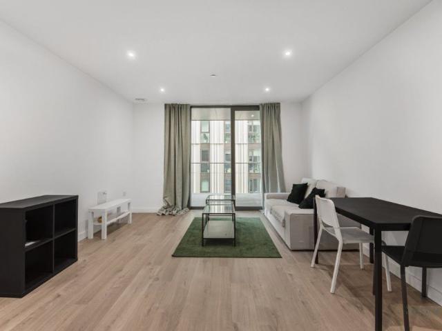 Coster Avenue, Hackney, London N4, 1 bed flat to rent, £2,400 pcm | PrimeLocation