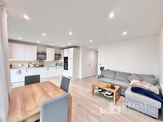 Coster Avenue, Hackney, London N4, 2 bed flat to rent, £3,350 pcm | PrimeLocation