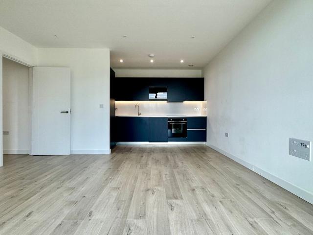 Coster Avenue, London N4, 1 bed flat to rent, £2,500 pcm | PrimeLocation
