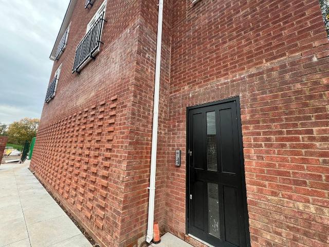Costers Lane, Redditch B98, 2 bed flat to rent, £1,250 pcm | PrimeLocation