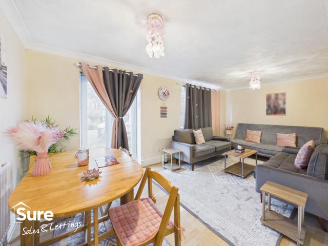 Cosy One Bedroom Apartment with Gas Central Heating in Hemel Hempstead