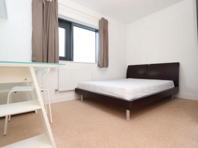 Cosy double bedroom close to Thames Path Has a Room