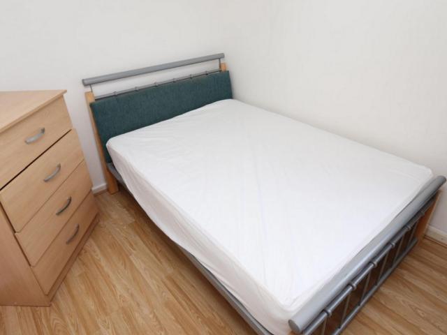 Cosy double bedroom in Wanstead Has a Room