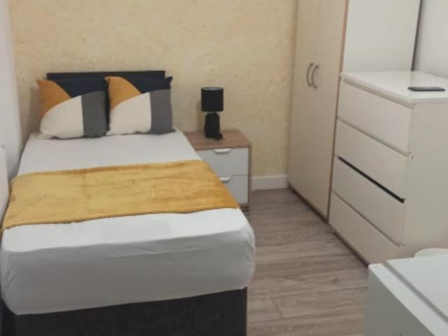 Cosy double ensuite bedroom near Wembley Park Has a Room