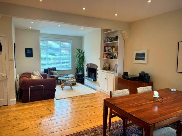 Cosy House in Oxford from 7 June to 30 Nov