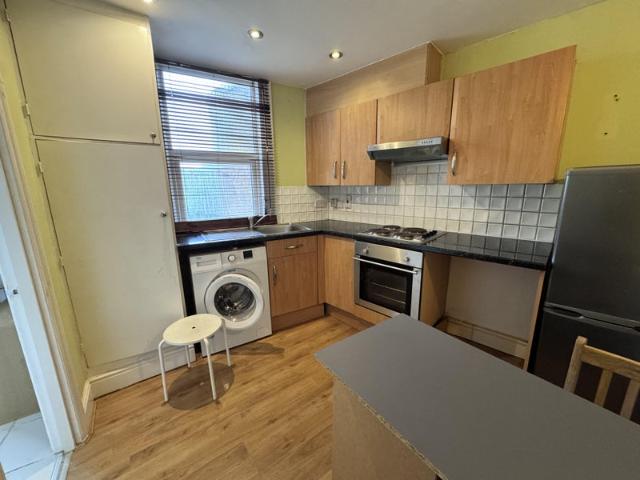 Cosy studio flat Willesden Green