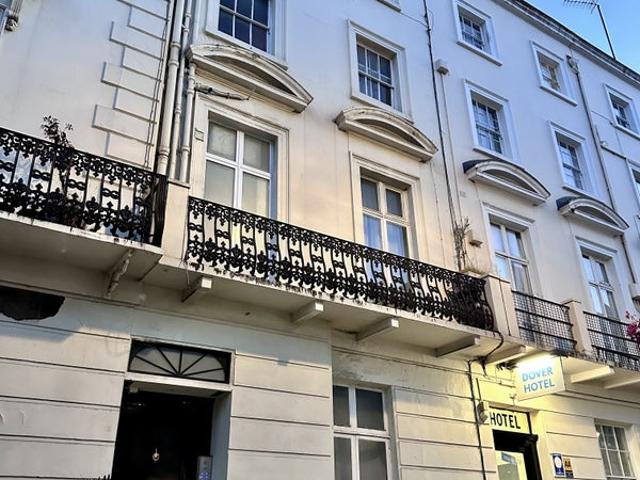 Cosy SW1 Pimlico Studio Apartment Bills Inc