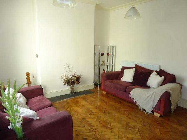 Cosmeston Street, Cathays, Cardiff 3 bed house to rent £1,815 pcm £419 pw